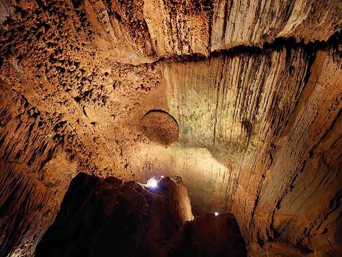 Looking up reveals the intricate ceiling work that took Mother Nature about five million years to perfect. Worth the wait.