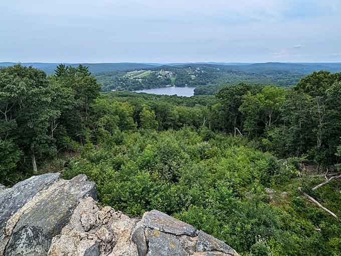 Three states visible from one spot? That's the kind of overachieving view we can all appreciate.