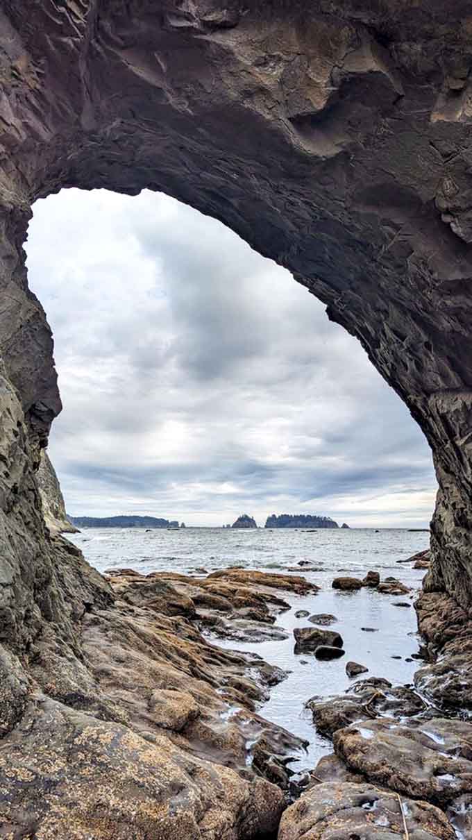 Walk through Hole-in-the-Wall at low tide and feel like you've discovered a secret portal to another world.