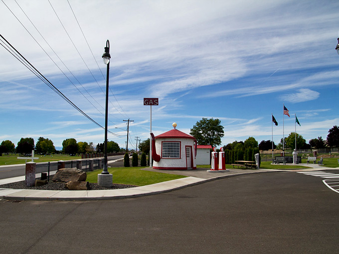 Set against the Yakima Valley landscape, this quirky landmark has been turning heads since the roaring twenties.