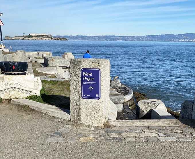 Follow the arrow to discover San Francisco's best-kept secret, where architecture and ocean collaborate beautifully.