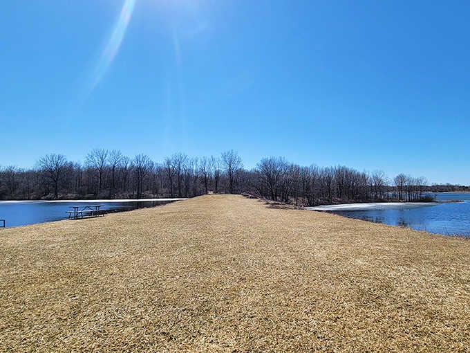 A peninsula that promises adventure from both sides. Like having dessert options, why choose one lake view when you can have two?