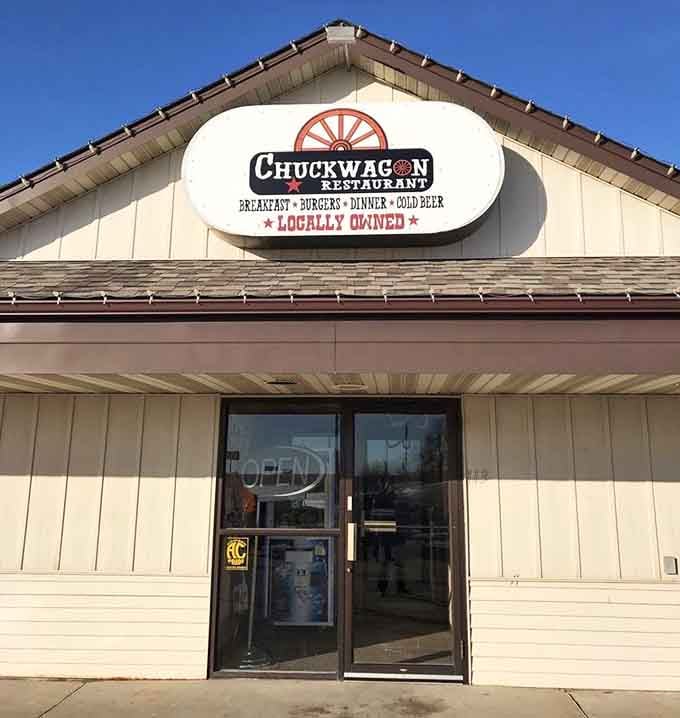 The wagon wheel sign says it all &ndash; this is where hungry travelers find home-cooked meals worth stopping for.