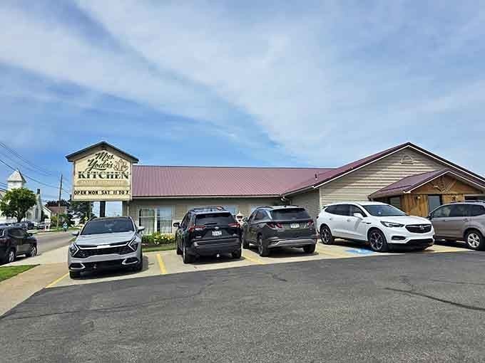 Mrs. Yoder's Kitchen looks like any roadside restaurant until you taste chicken that would make Colonel Sanders jealous.