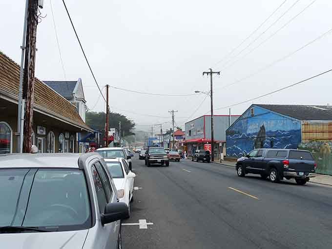 That massive ocean mural transforms an ordinary building into a stunning tribute to coastal life and artistry.