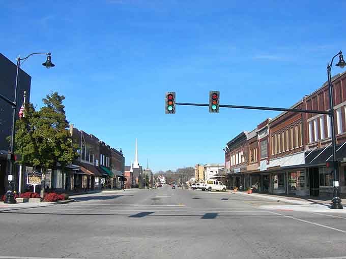 Wide-open streets and clear blue skies remind you why small towns feel like breathing room for the soul.
