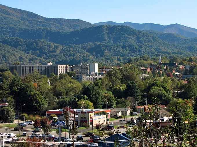 The perfect mountain backdrop frames this charming town, where nature and civilization create a postcard-worthy scene.