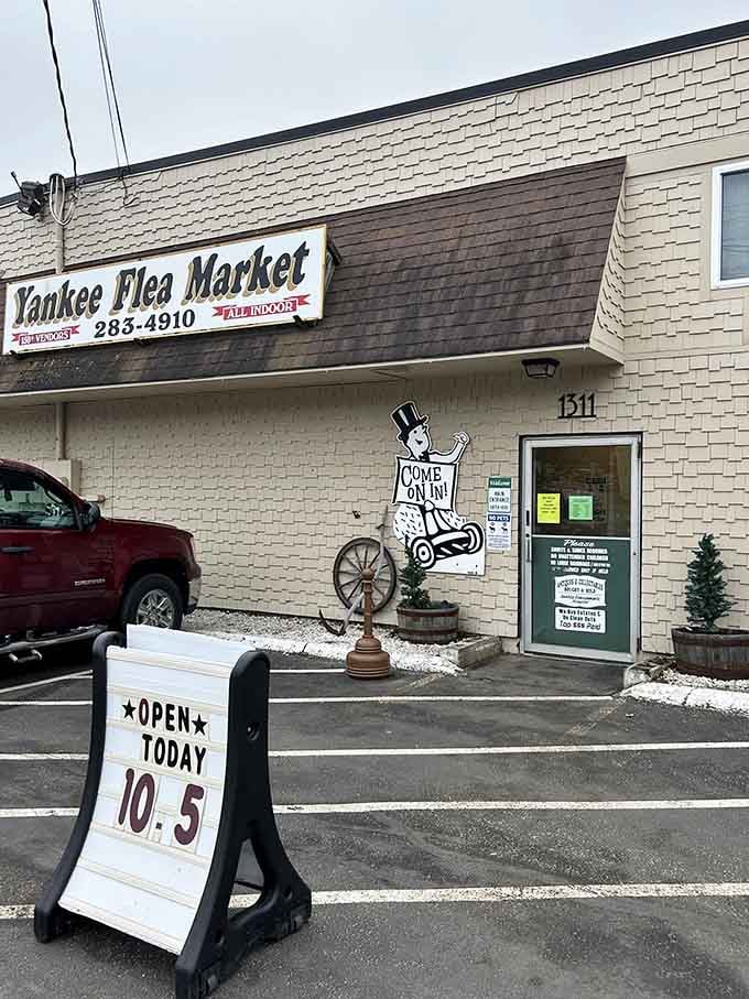 Uncle Sam himself welcomes you on a bicycle, because even patriotic symbols need affordable transportation these days.
