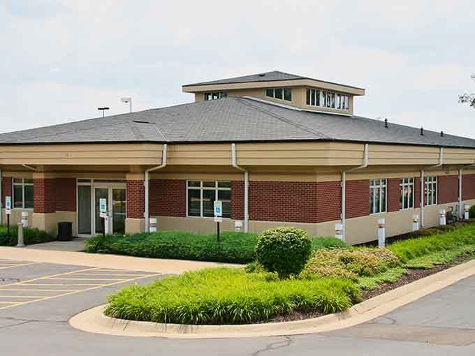 Modern community facilities in Freeport offer residents convenient access to services while maintaining the town's welcoming small-town atmosphere.