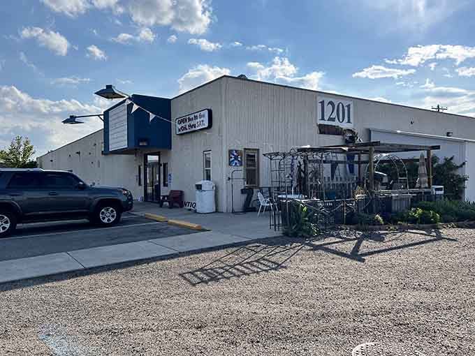 That industrial building with its simple signage promises no-nonsense bargain hunting for the serious treasure seeker.