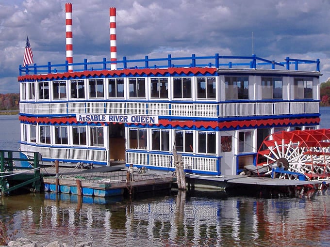 Mark Twain would've loved this riverboat&mdash;all red, white, and blue patriotic charm floating on autumn's golden waters.