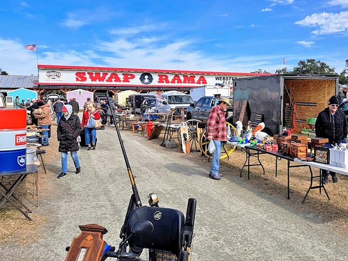 Monday morning shoppers know this outdoor marketplace beats any mall trip by a country mile.