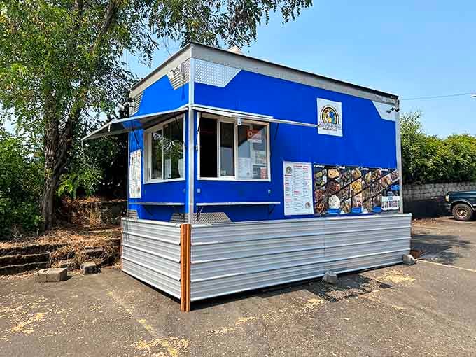 The Fried Spot stands like a delicious mirage in an asphalt desert, promising crispy salvation.