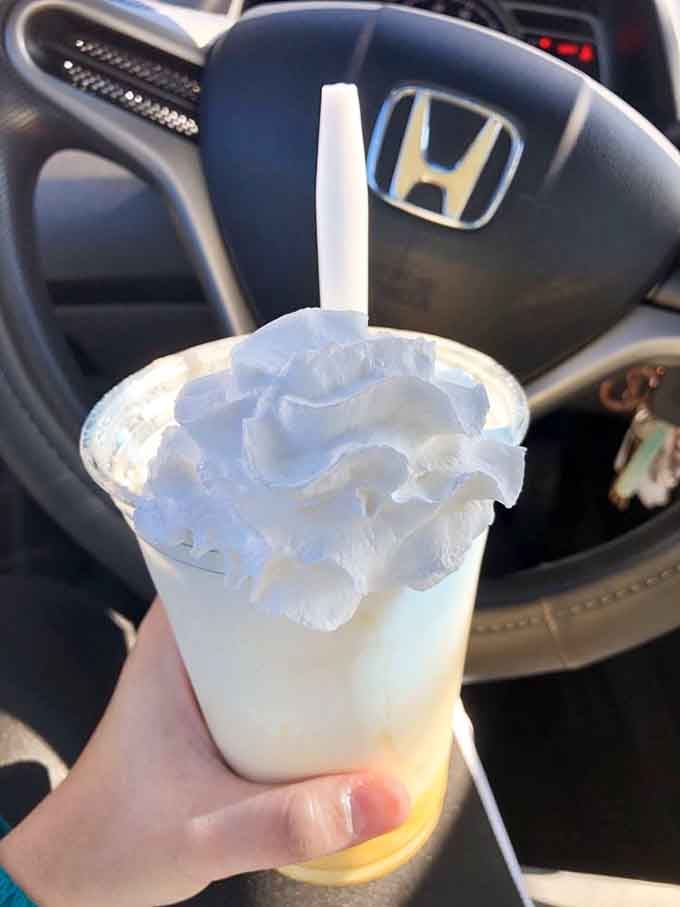 The Boston Shake proves that sometimes the best relationships are the ones where chocolate and vanilla learn to share.