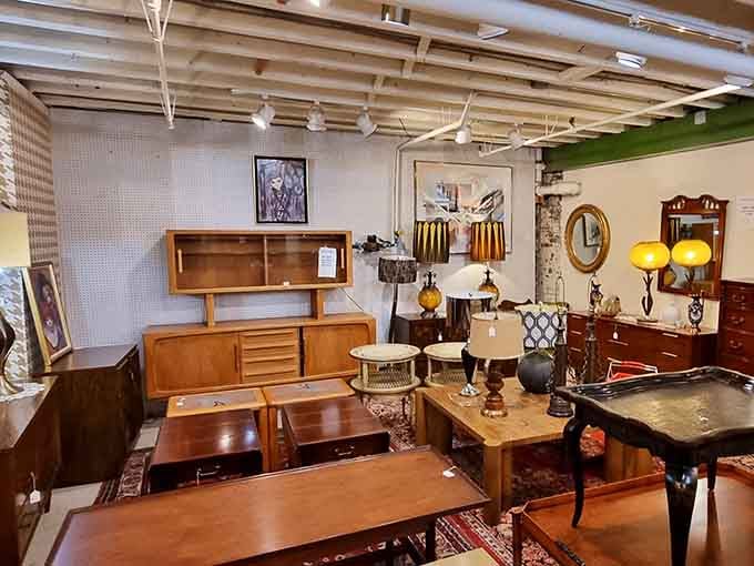 Mid-century modern dreams come true in a space where Don Draper would feel right at home.