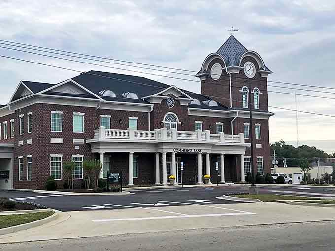 Corinth's Commerce Bank building combines classic Southern architecture with modern functionality. Even your money gets to live in a place with columns!