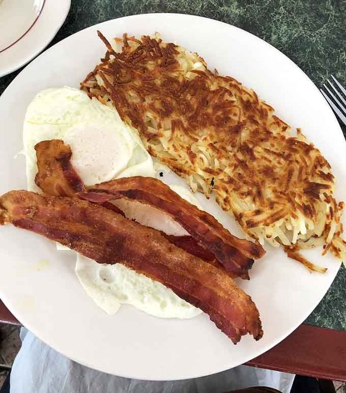 Those hash browns achieved the golden-brown crispiness that most home cooks only dream about achieving in their kitchens.