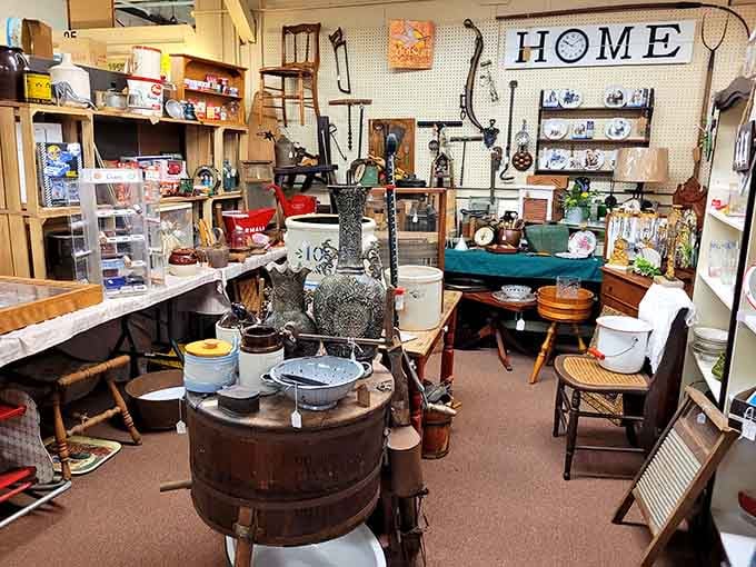 Where rustic meets eclectic in the most delightfully chaotic way imaginable, and somehow it all works.