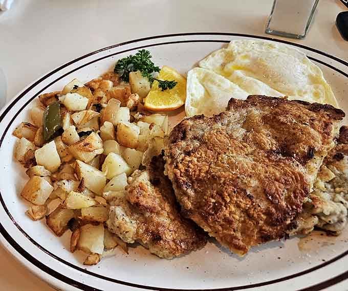Golden hash browns, perfectly fried eggs, and chicken fried steak that would make your Texas relatives jealous.