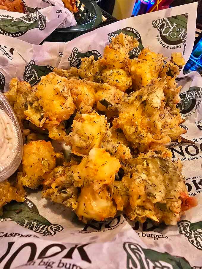 Pickles and peppers that add the perfect tangy crunch. Every great burger joint knows the importance of these supporting characters.