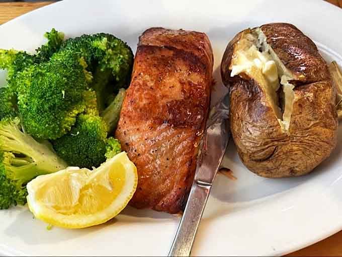 This perfectly broiled salmon doesn't need fancy sauces or garnishes &ndash; just a squeeze of lemon and your undivided attention.