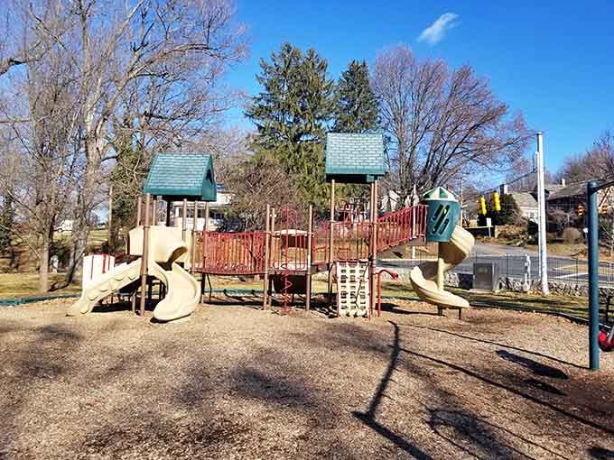 Gypsy Hill Park: where locals have been bringing their kids, and their kids' kids, for generations of wholesome outdoor fun.