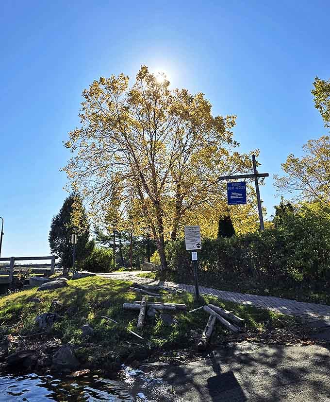 Nature's blue-sky billboard advertises Maine's best deal: riverside tranquility that doesn't require a premium subscription.