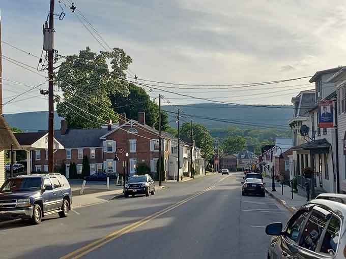 Small-town streets wind through landscapes that remind you why people write love songs about America.
