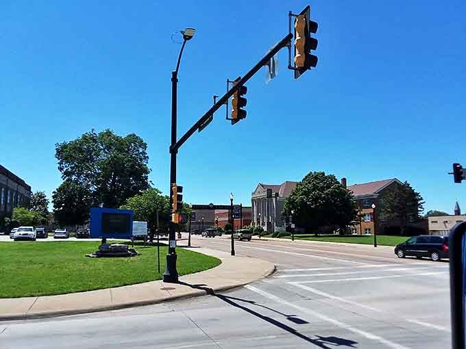 Downtown Parsons welcomes you with classic small-town charm. Those traffic lights might be the busiest thing you'll see all day!