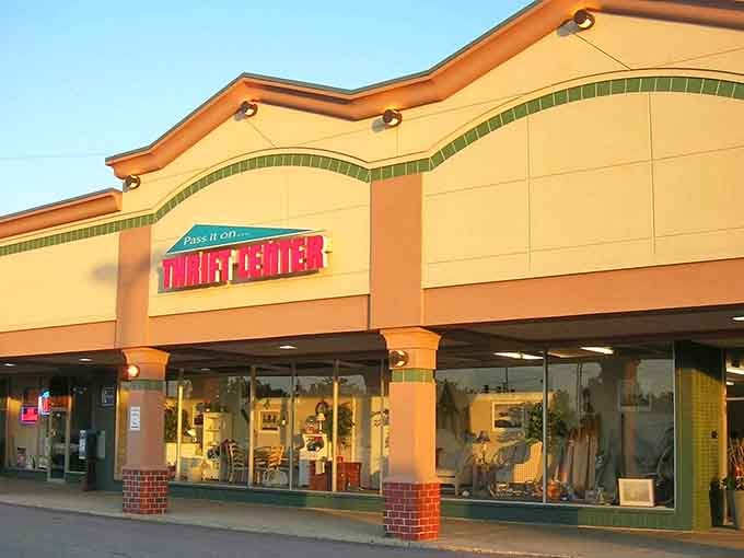 That wavy roofline and warm sunset glow make even thrift shopping feel like a California vacation adventure.
