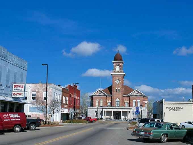 That stately courthouse tower watches over downtown like a proud grandfather keeping an eye on his grandchildren.
