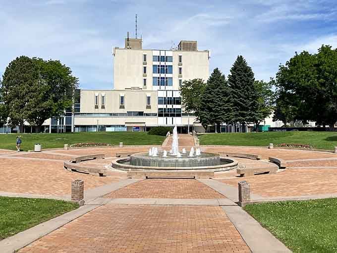 Pueblo's civic center features well-maintained public spaces and fountains &ndash; simple pleasures that come with the town's budget-friendly lifestyle.