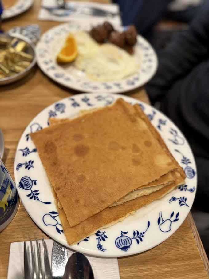 Thin, delicate, and utterly perfect—these Swedish pancakes make regular pancakes look like they're not even trying anymore.