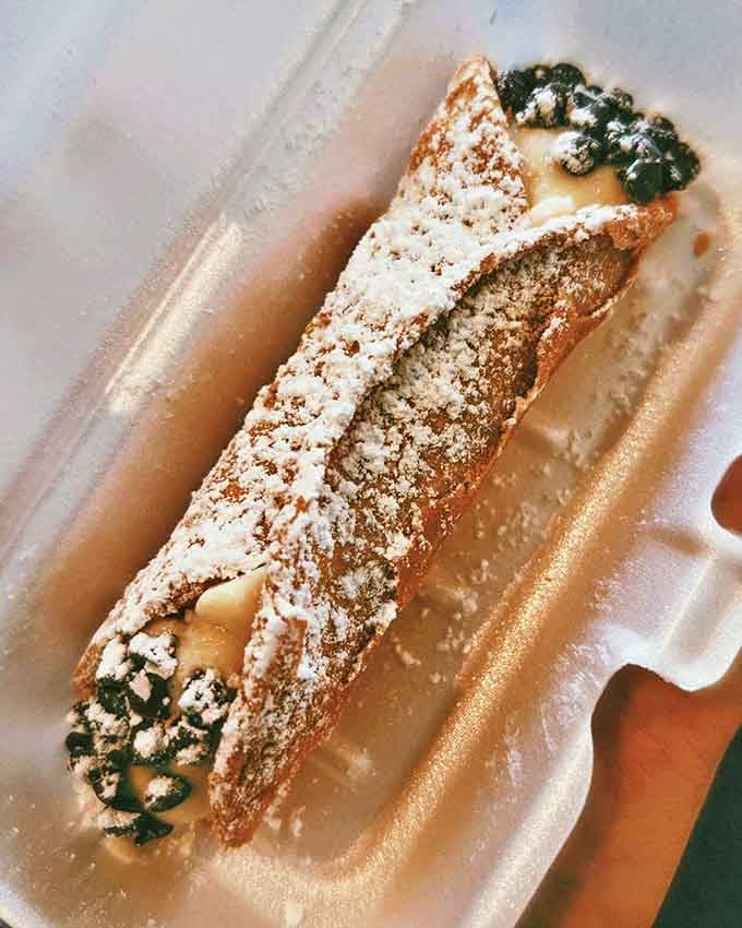 Even the cannoli knows its role in this beef-centric universe&mdash;a sweet finale dusted with powdered sugar after the savory main event.