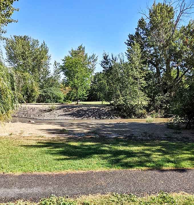 Mother Nature's living room, where the ceiling is endless blue and the carpet is always freshly mowed. No reservation required.