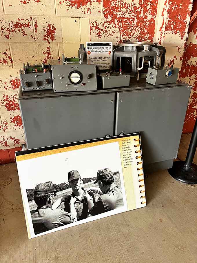 The transponder control set looks like something from a sci-fi movie, except this actually kept America safe during tense times.