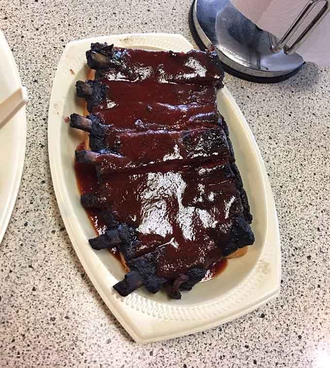 That bark and that shine tell you everything: low heat, long hours, and someone who genuinely cares about craft.