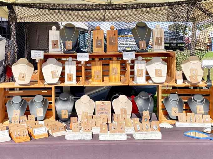 Jewelry displays that would make your grandmother stop and reminisce about the pieces she wishes she'd kept from decades past.