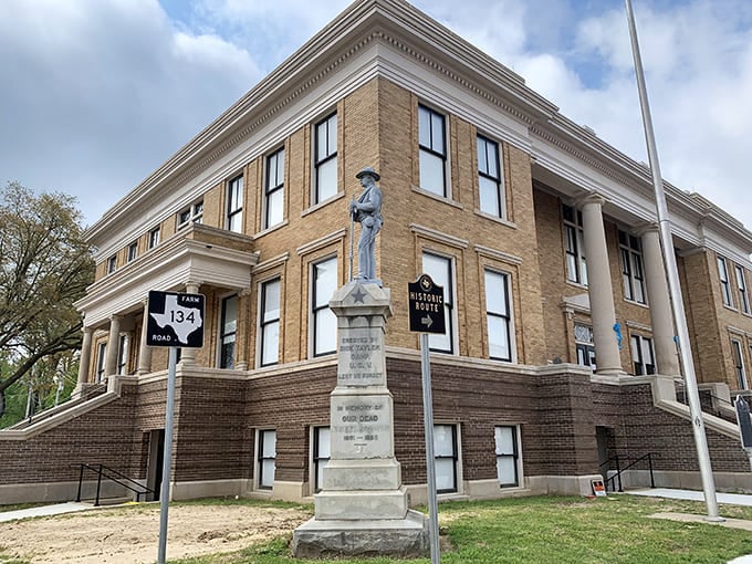 This stately courthouse with its Confederate memorial speaks to Jefferson's complex history&mdash;a reminder that understanding our past means confronting all of it.