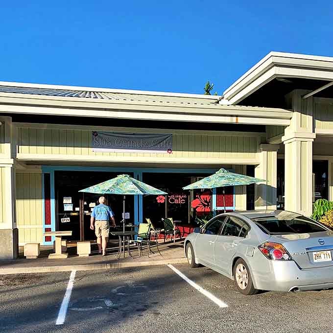 Outdoor seating at 808 Grindz offers the perfect spot for people-watching. Where pancake dreams come true under the Hawaiian sun.