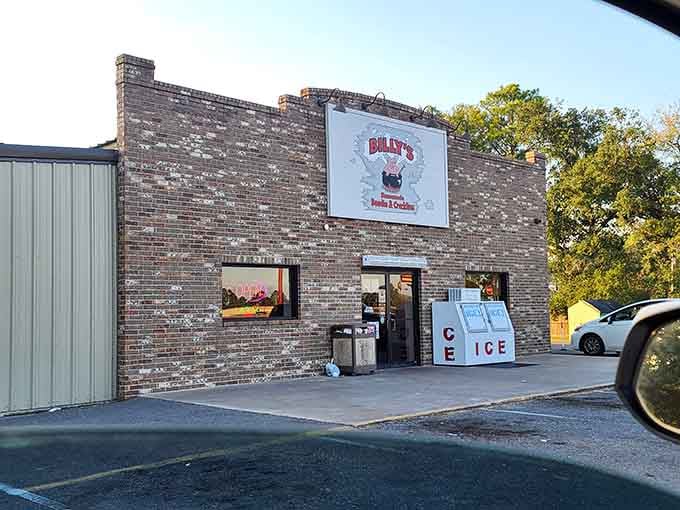 Those ice machines outside hint at the cold drinks you'll need with spicy boudin inside.