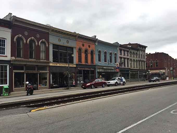 These colorful historic facades in downtown Frankfort have witnessed centuries of Kentucky history while maintaining their timeless appeal and budget-friendly surroundings.