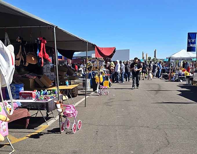 Sunny skies and bustling crowds signal that this outdoor market is the place to be on weekends.