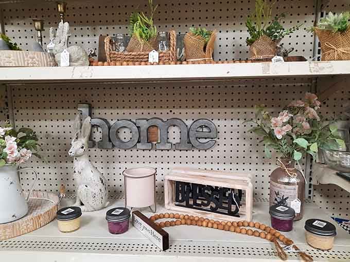 Rustic home decor that says "I have taste" without screaming "I spent my entire paycheck at a boutique downtown."