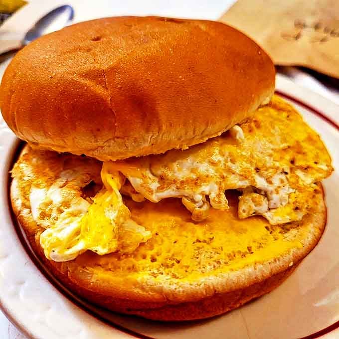 Breakfast gets the Canteen treatment with this egg sandwich that makes hitting the snooze button your morning's biggest regret.