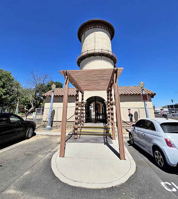 This charming water tower stands as Fresno's quirky landmark, like the eccentric aunt of California architecture who refuses to blend in.