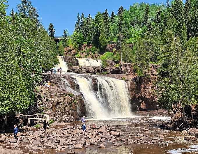 Spring brings crowds who understand that some natural wonders are worth sharing the view with fellow admirers.