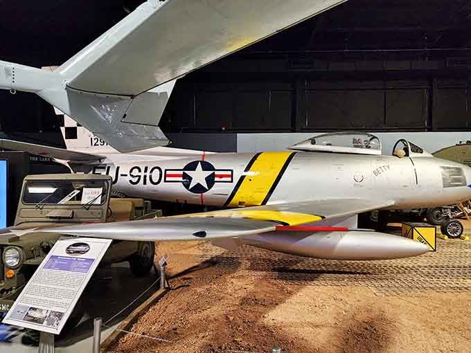 The F-86 Sabrejet sitting pretty, looking like it could still outmaneuver anything you throw at it today.