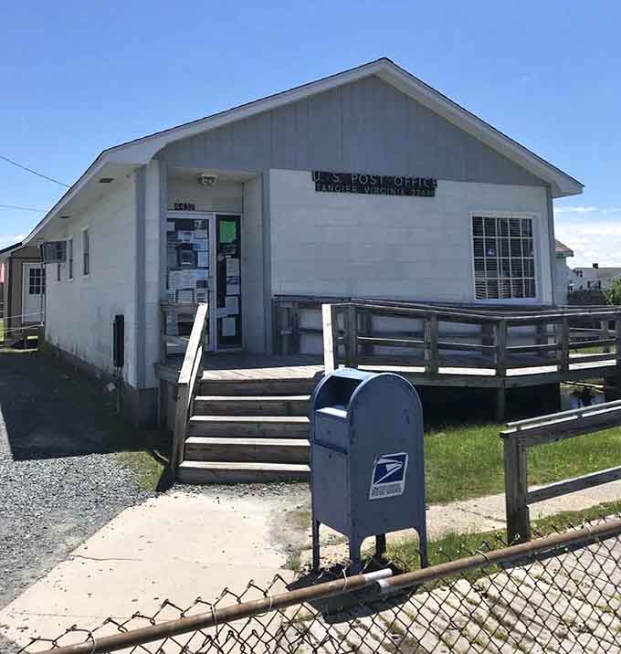 Even the post office sits on stilts here, because apparently everything needs to be ready for high tide.