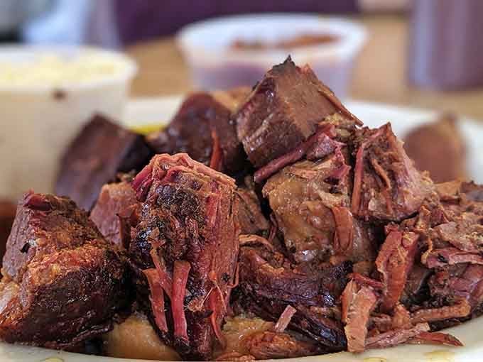 Burnt ends this gorgeous prove that the best things in life come to those who wait—and smoke patiently.